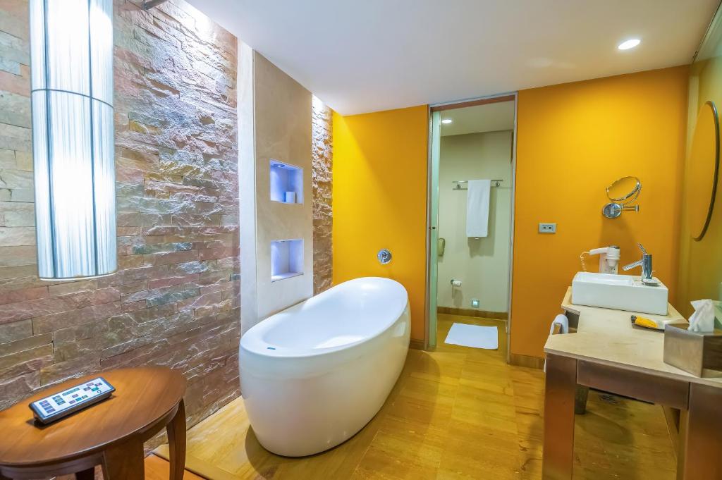 O Hotel Pune, Pune | 2024 Updated Prices, Deals