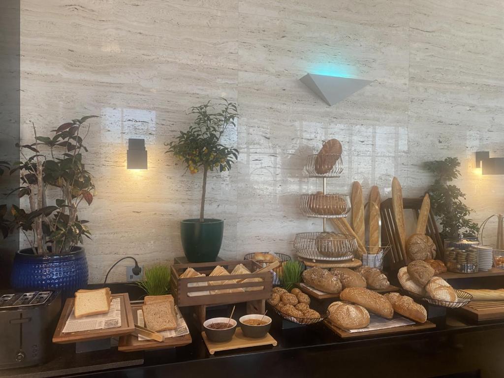 Best Price on Mövenpick Hotel And Residences Riyadh in Riyadh + Reviews!