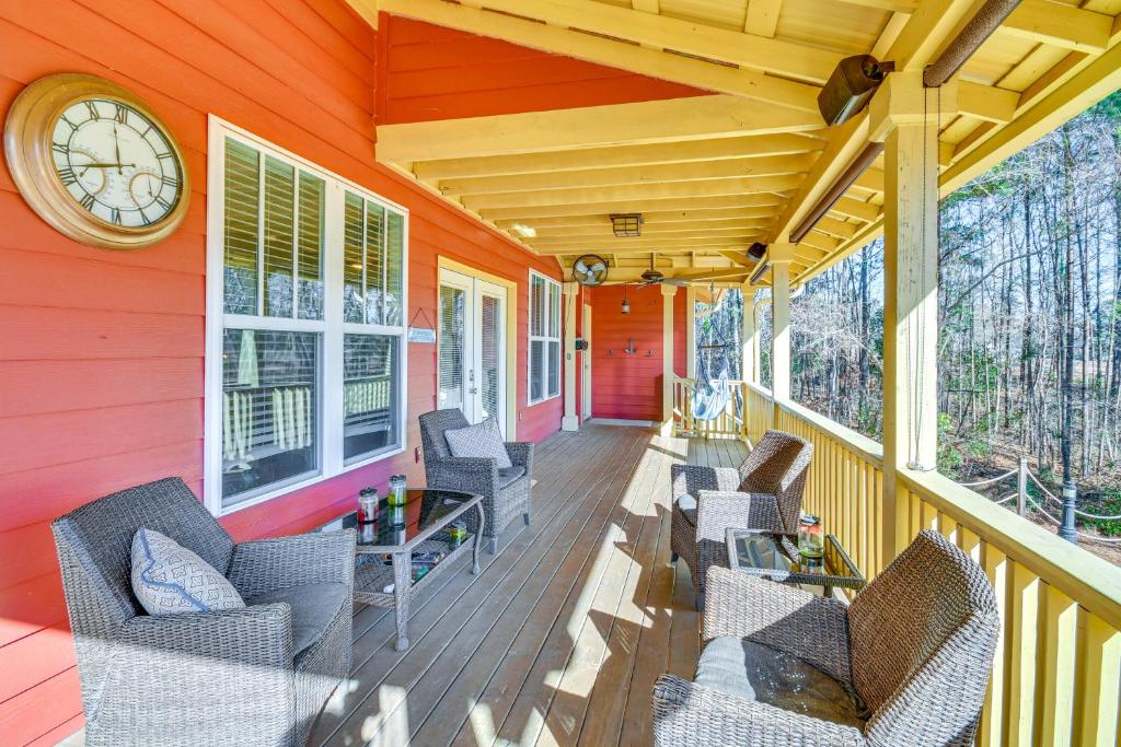 From $42pp - Lakefront Jacksons Gap Retreat with Grill and Dock, AL
