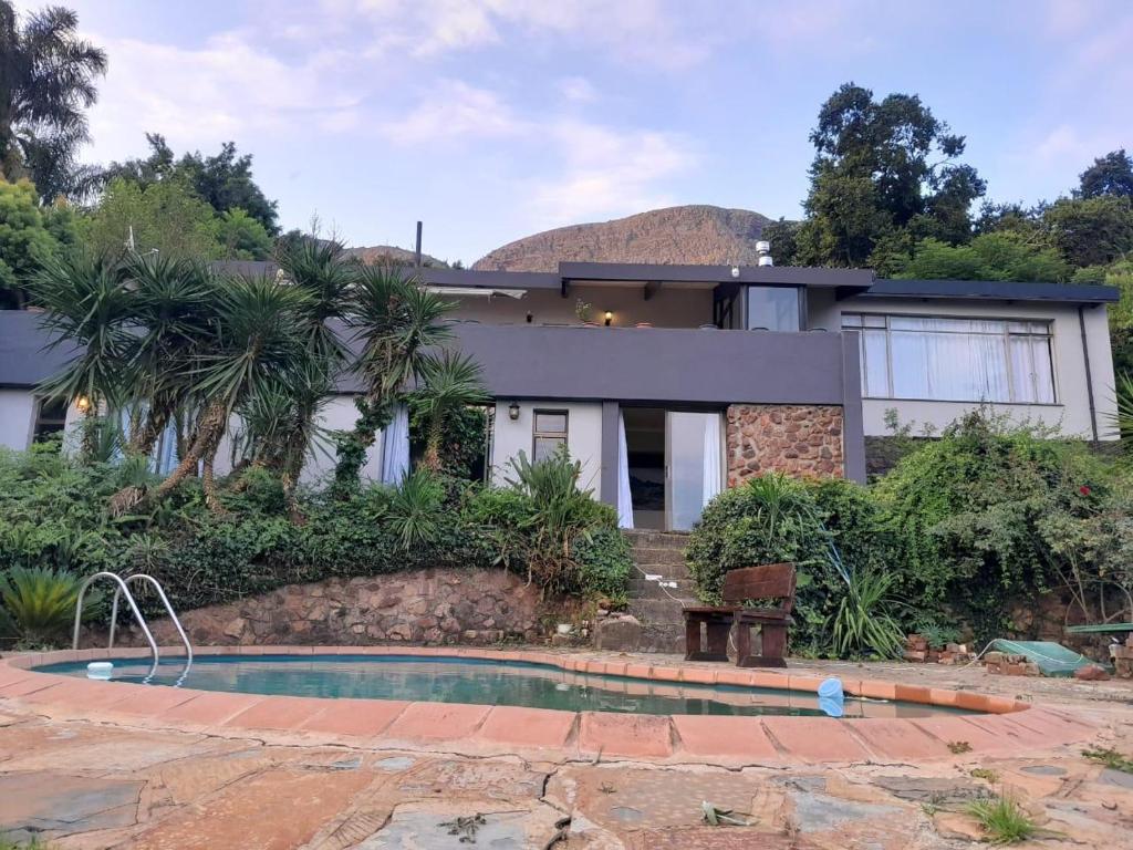 Dam House Lodge, Hartbeespoort from $21pp - Book Now