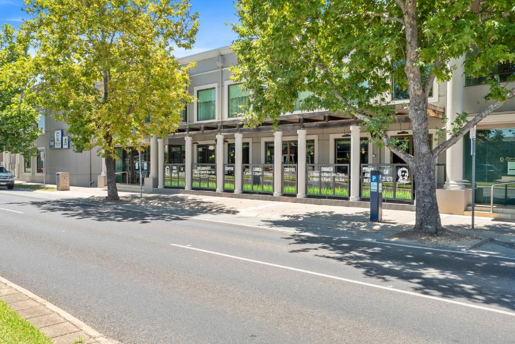 16 Shepparton Hotels with Conference Facilities or Meeting Rooms - Book ...