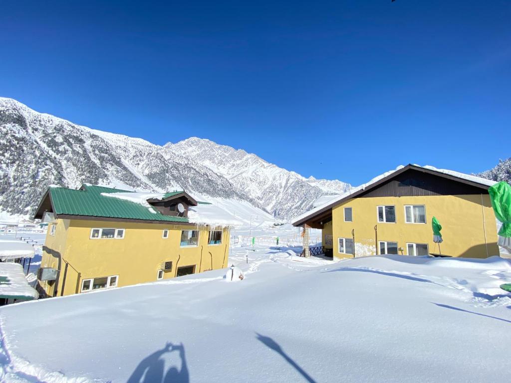 Best Price on ARCO Hotels And Resorts Sonmarg in Sonmarg + Reviews!