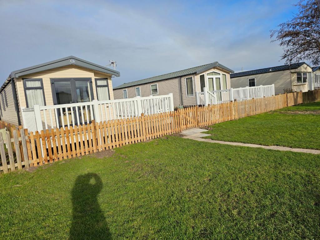 Up to 20% off - 208 Holiday Resort Unity Brean 6 berth Passes optional ...