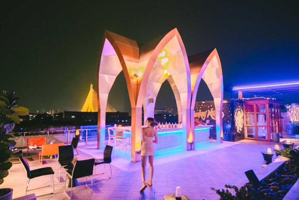 4 Monkeys Hotel (4 Monkeys Hotel), Bangkok | 2024 Updated Prices, Deals