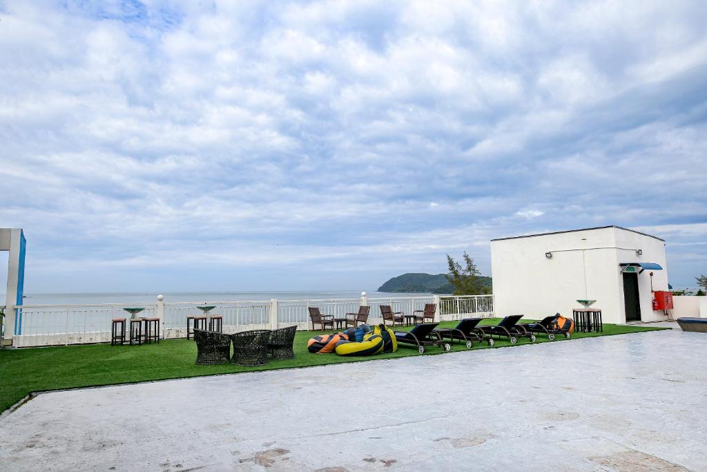 Langkapuri Resort Langkawi Hotel - Deals, Photos & Reviews