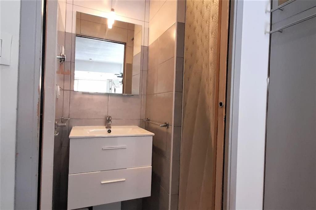Studio 313, Port Nature 3 au village naturiste, Apartment Le Cap d'Agde ...