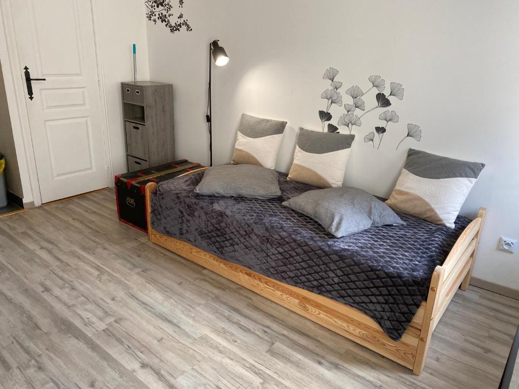 From €38pp - Studio centre village Soligny la Trappe proche Mortagne au ...