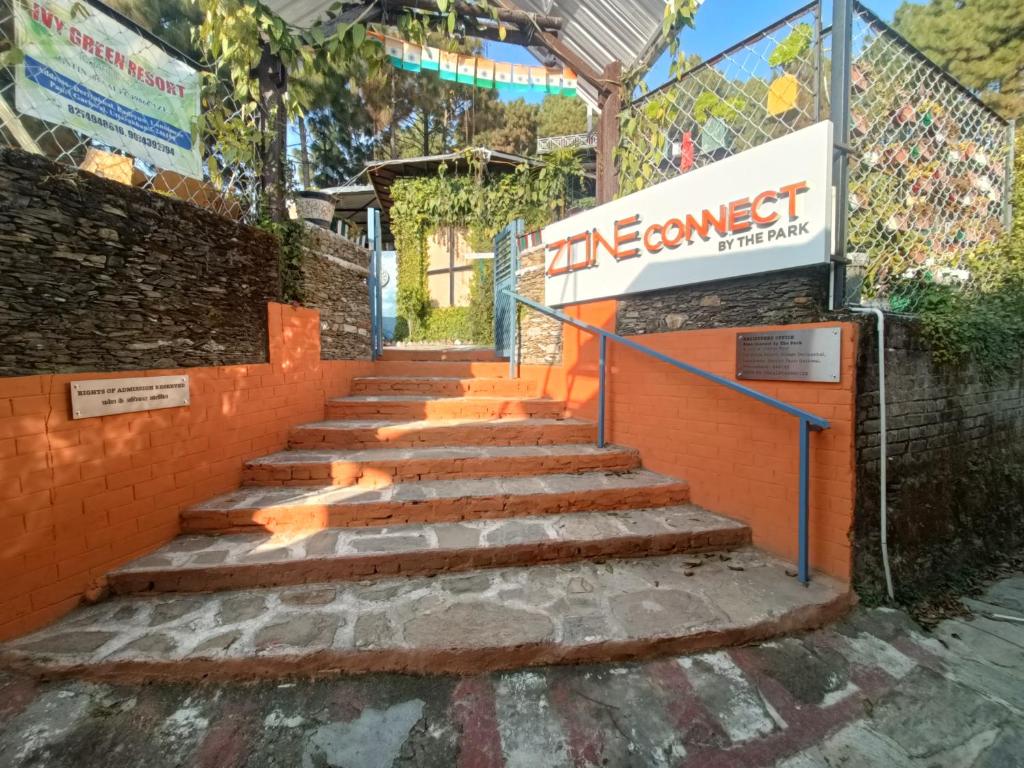 Zone Connect by The Park Lansdowne Hotel - Deals, Photos & Reviews