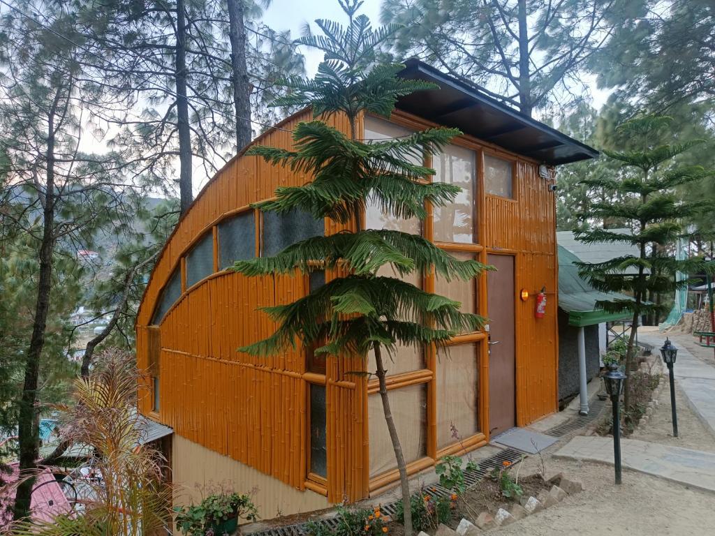 Zone Connect by The Park Lansdowne Hotel - Deals, Photos & Reviews