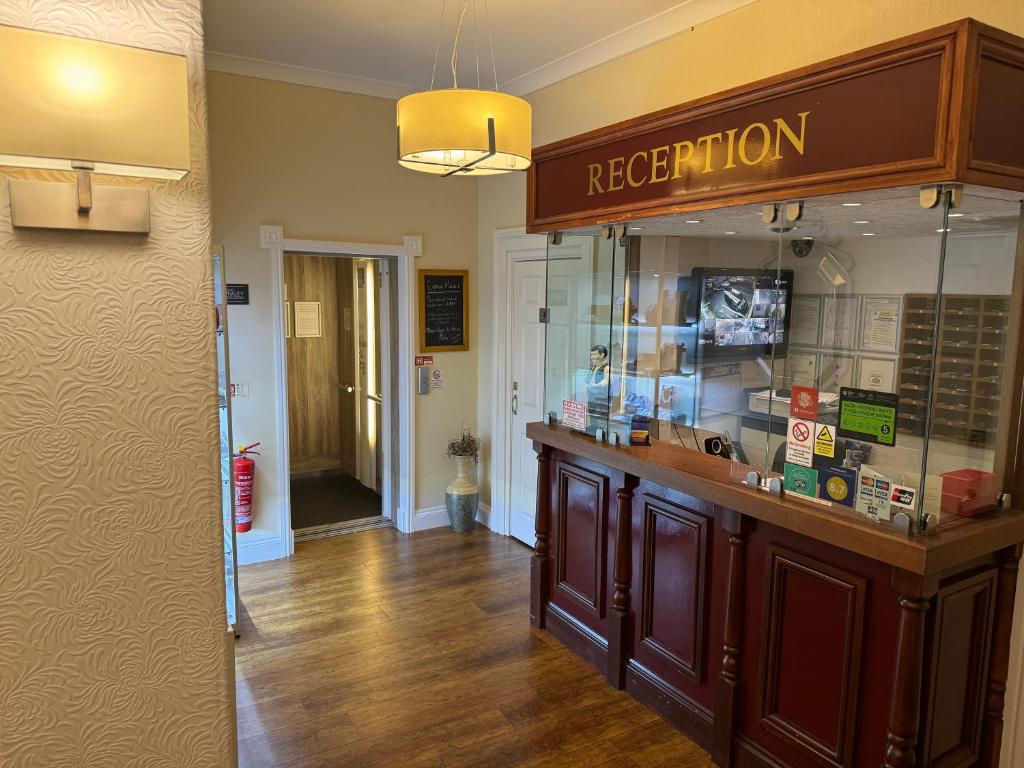 Winchmore Hotel | Llandudno 2024 UPDATED DEALS £45, HD Photos & Reviews