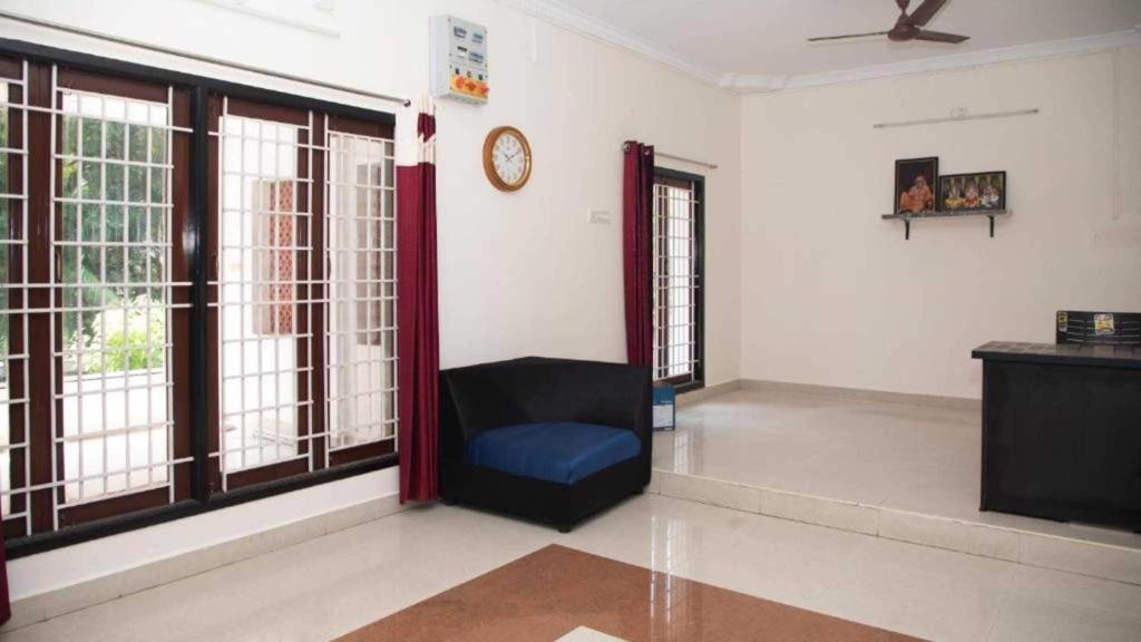 Residence Inn 219-B Road Number 12 Adityaram Nagar Panaiyur ECR, Chennai