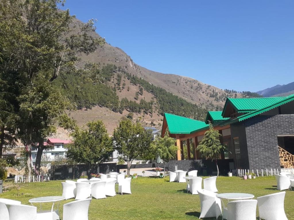 Smile Resort , Himachal Pradesh, Shamshi up to 32% OFF - Book Now