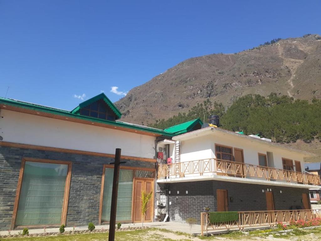 Smile Resort , Himachal Pradesh, Shamshi up to 32% OFF - Book Now