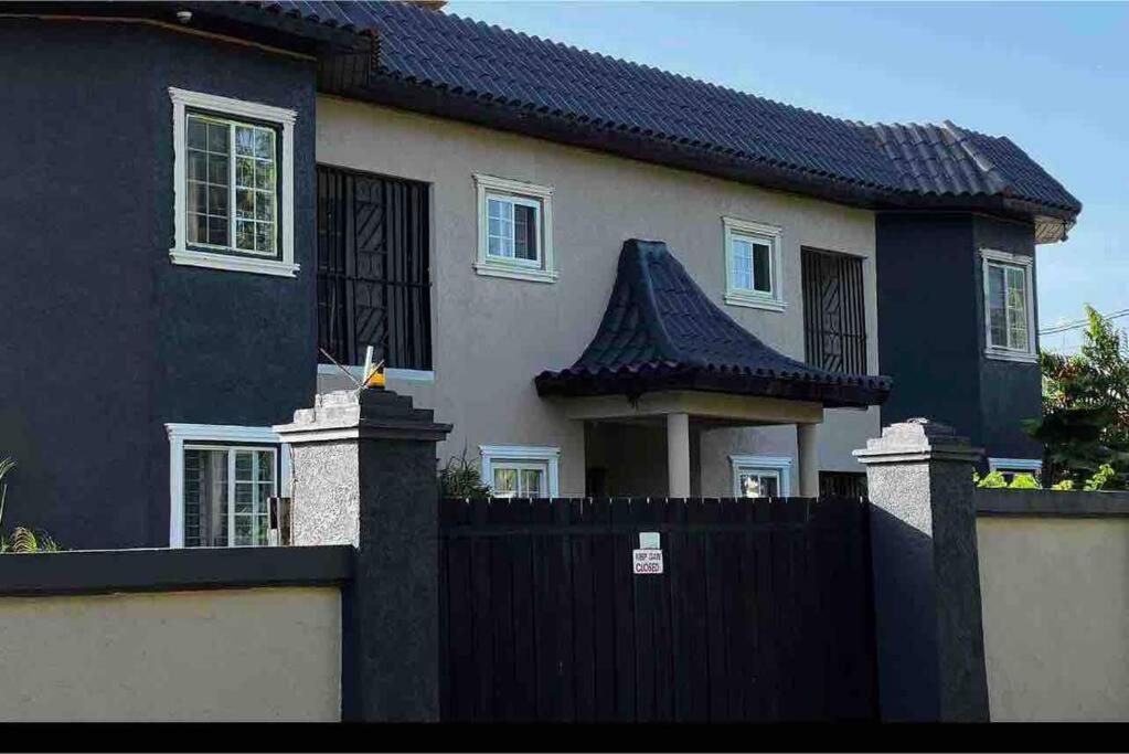 HIDEAWAY CHATEAU, Stanmore Grove up to 20% OFF - Book Now