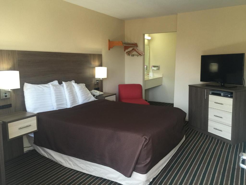 BEACHVIEW INN - Santa Cruz CA 50 Front 95060