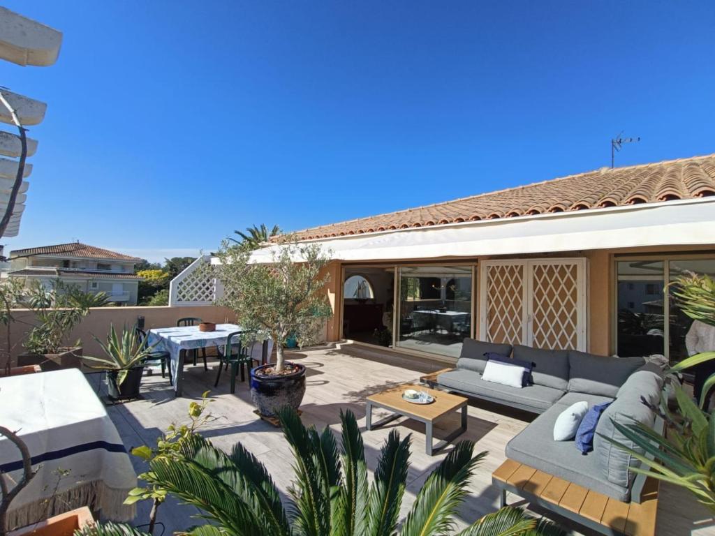 Soleil Soleil, Villa sur le toit grande terrasse, Villa Saint-Raphaël