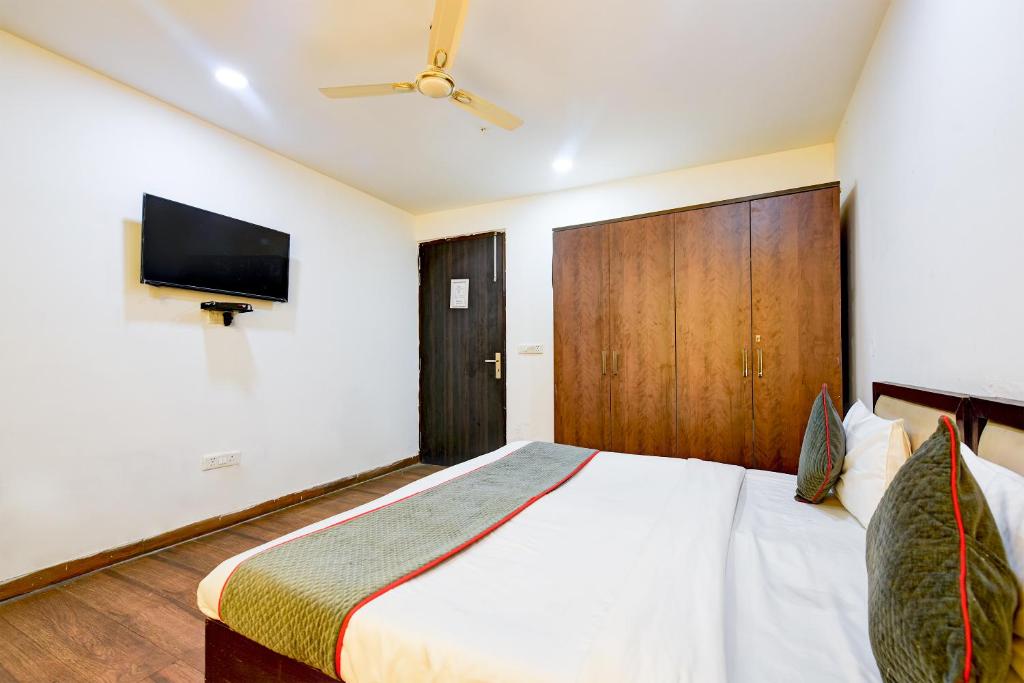 HOTEL MAHARAJA GRAND ROHINI, New Delhi up to 38% OFF - Book Now