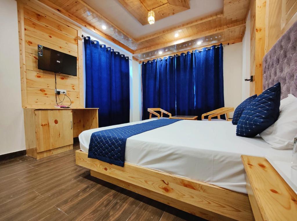 Pahadi Basera Kullu - Naggar - Manali Road, Manali