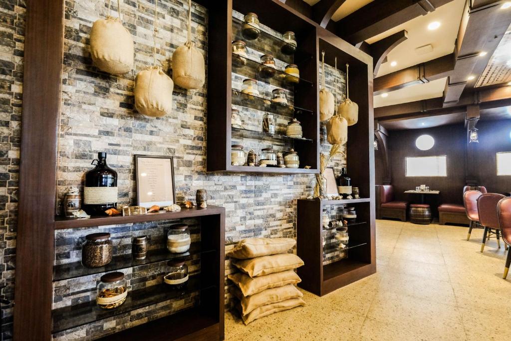 Best Price on Cebu Quincentennial Hotel in Cebu + Reviews!