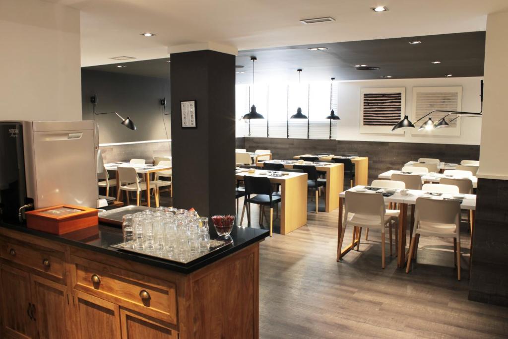 Hotel Paralel - 2025 Exclusive Deals