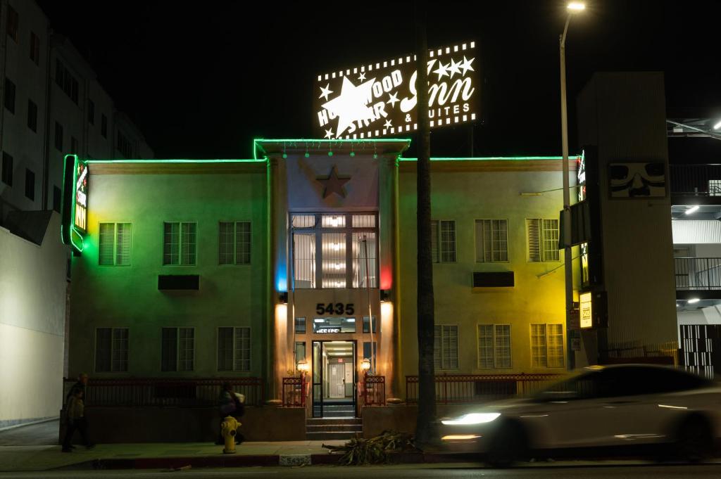 Hollywood Stars Inn - 2025 Exclusive Deals