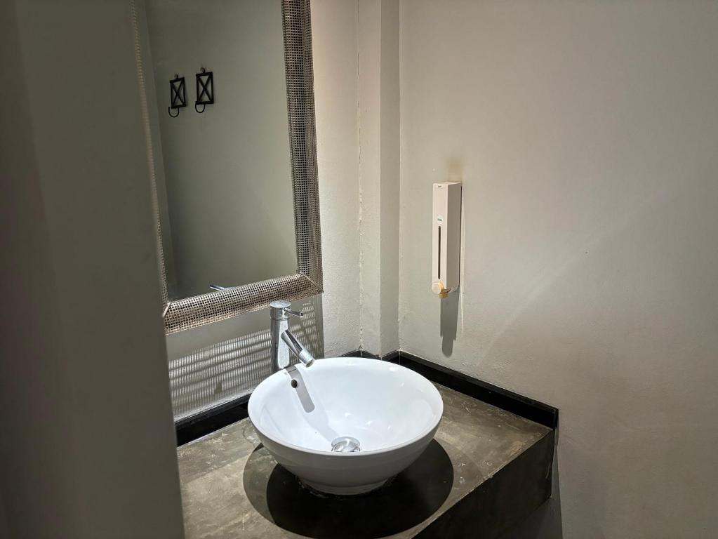 Cacha Hotel, Bangkok | 2024 Updated Prices, Deals