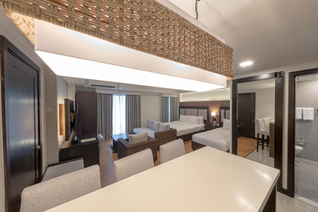 Widus Hotel Clark, Angeles / Clark | 2024 Updated Prices, Deals