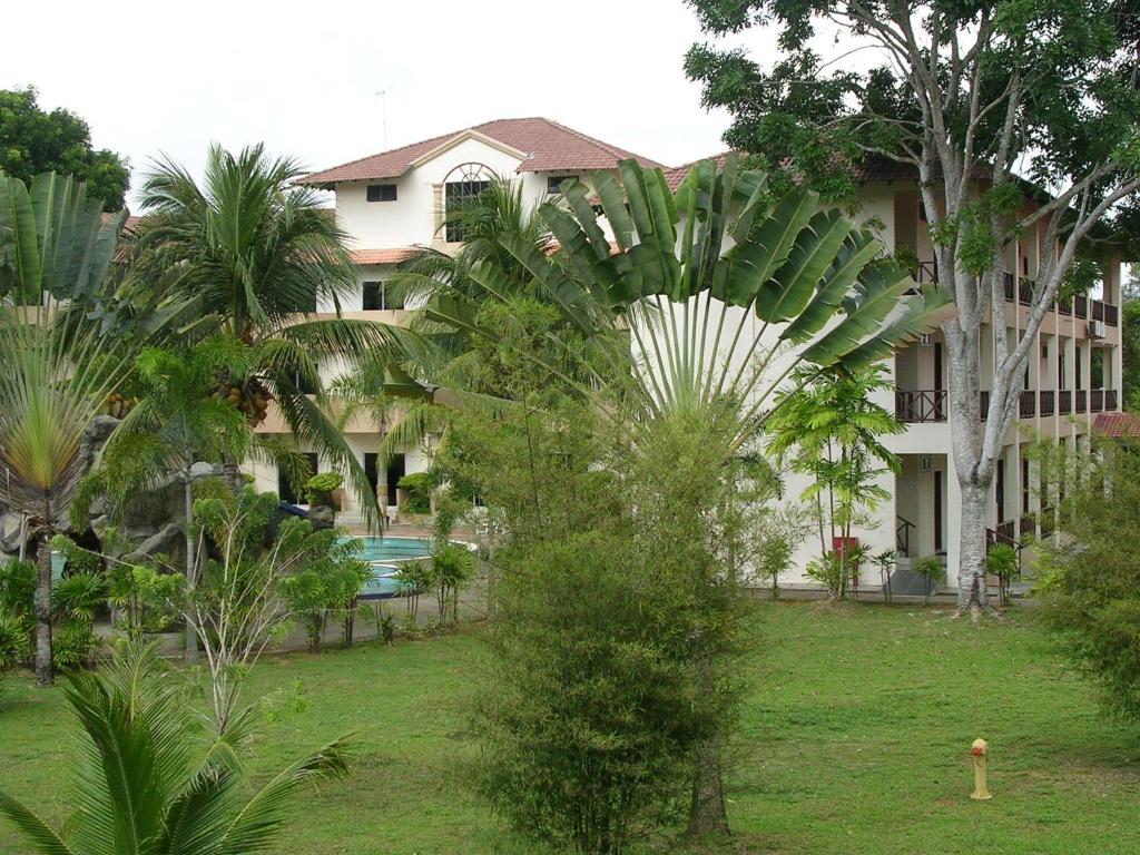Rompin Beach Resorts, Kuala Rompin | 2024 Updated Prices, Deals