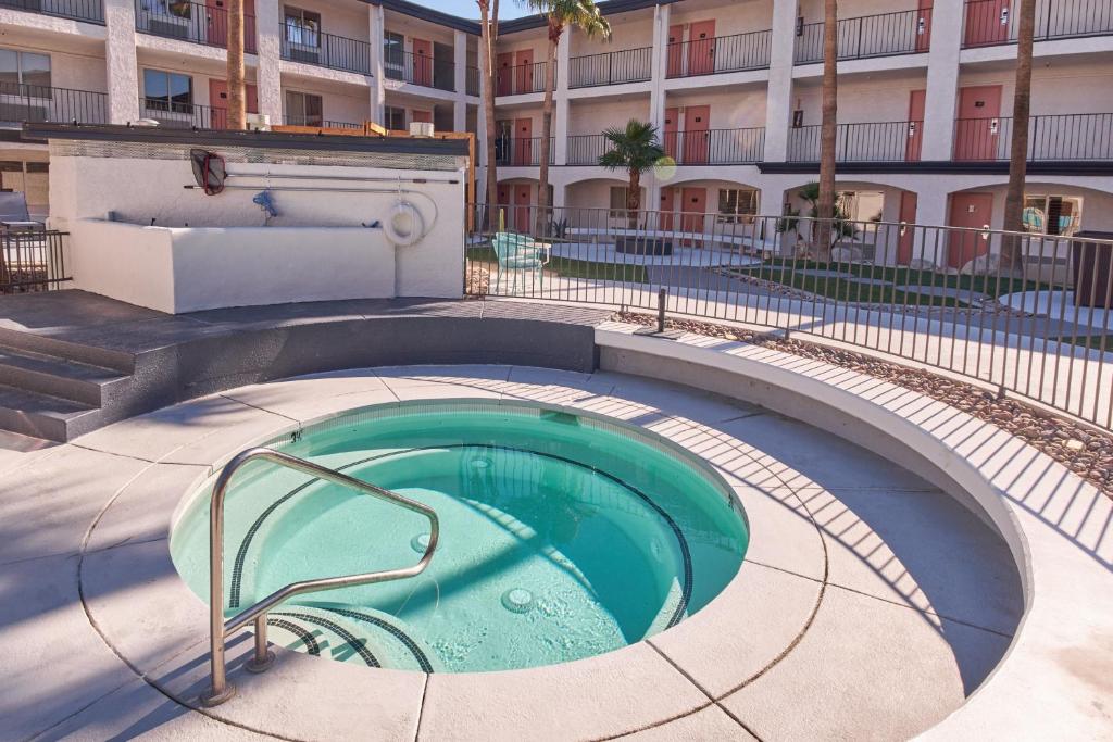 Aqua Soleil Hotel and Mineral Water Spa California, Desert Hot Springs ...