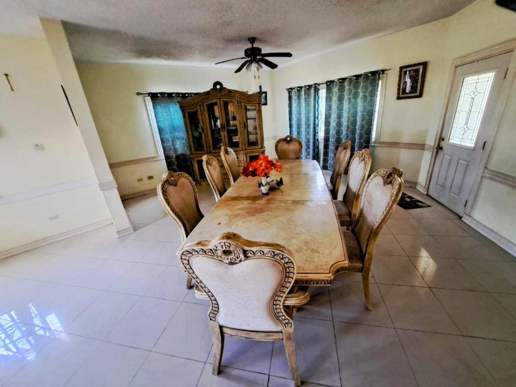 Pinnacle View Estate Tiana Villa 4 Whittingham Avenue Hatfield Meadows ...