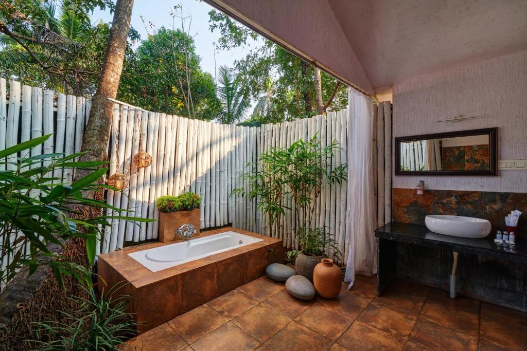 Blu Resorts Vagator Goa | Goa 2024 UPDATED DEALS, HD Photos & Reviews