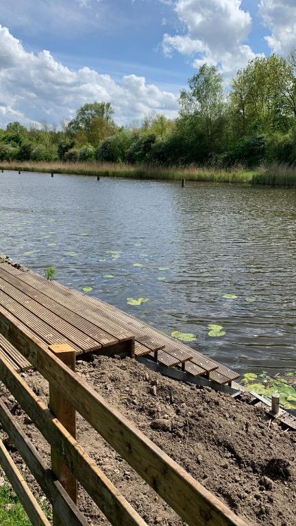 Up to 34% off - Villa Riverside met hottub, eigen aanlegsteiger ...