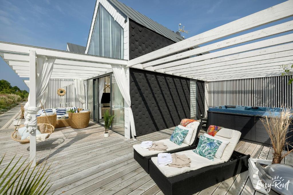 Up to 30% off - Nowoczesny Domek z Jacuzzi nr 8 z dużym tarasem, Wrzosowo