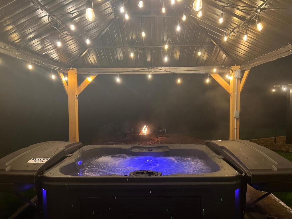 From $43pp - Cheval Circle Retreat Hot Tub, Fire Pits, Views, Afton, VA