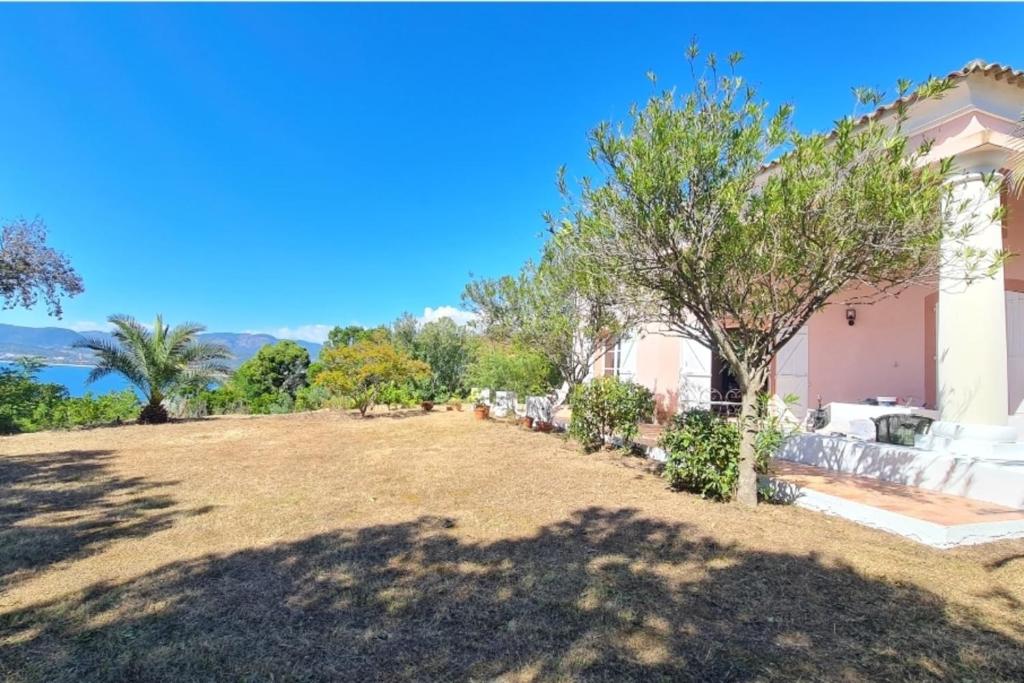 Magnificent Maison avec vue mer in Ajaccio, Maison de vacances Porticcio
