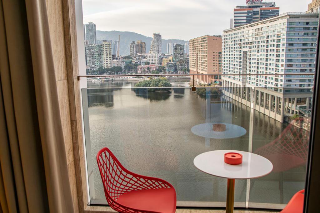 Best Price on YOHO Treasure Island Hotel in Macau + Reviews!