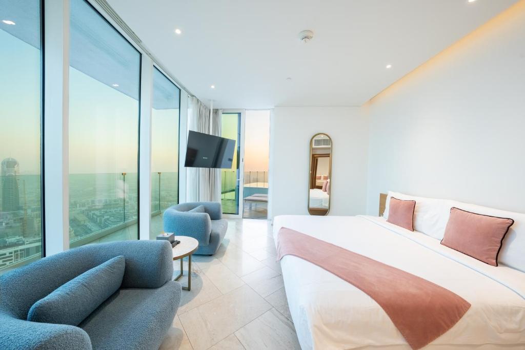 FIVE Jumeirah Village Hotel (Dubai) - Deals, Photos & Reviews