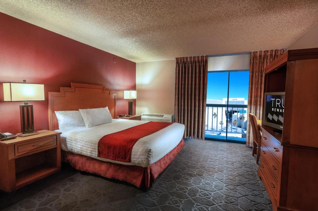 Edgewater Hotel & Casino, Laughlin (NV) | 2025 Updated Prices, Deals