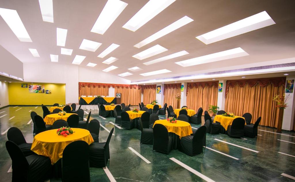 Capitol Hill Hotel, Ranchi | 2024 Updated Prices, Deals