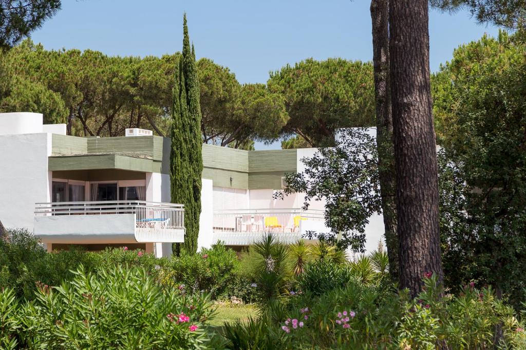 Apartamentos Turisticos Pinhal Da Marina Hotel (Quarteira) - Deals ...
