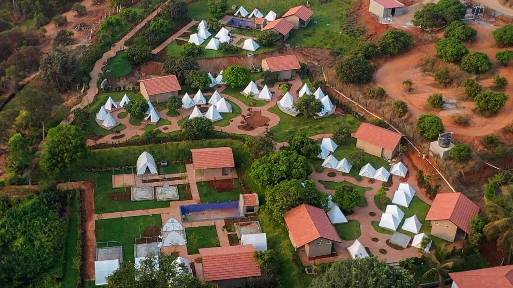 Ravishing Retreat Resort, Bangalore, India - Photos, Room Rates ...