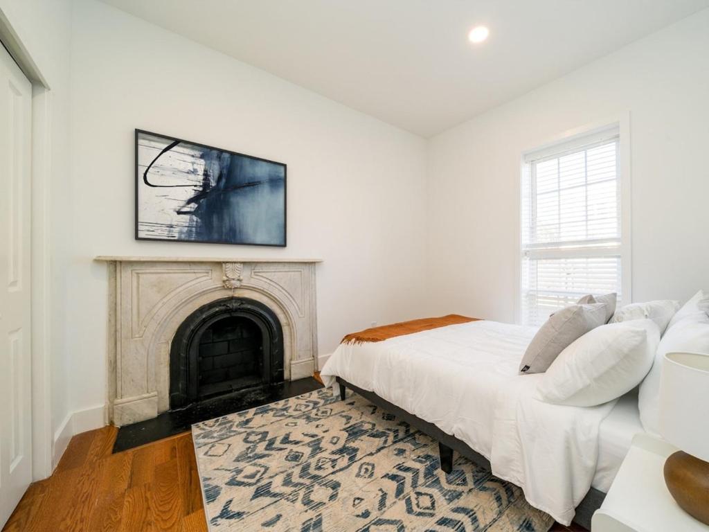 From $39pp - Cornhill 1BR Downtown High Falls Wi-Fi Kitchen TV ...