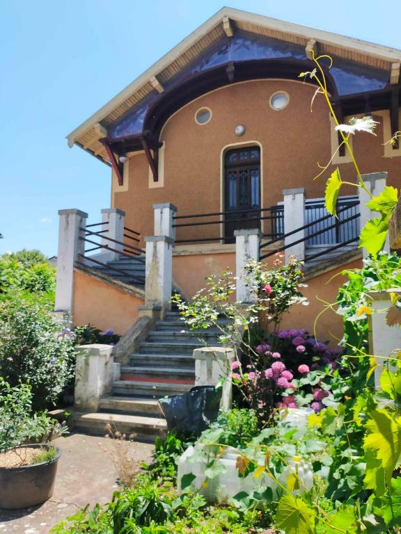 Maison Bonhomme, Maisons de vacances Cusset