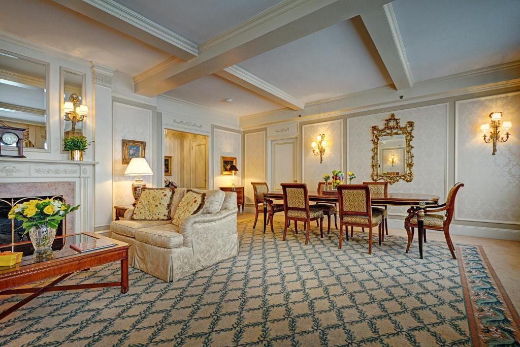 Hotel Elysee, New York (NY) | 2024 Updated Prices, Deals