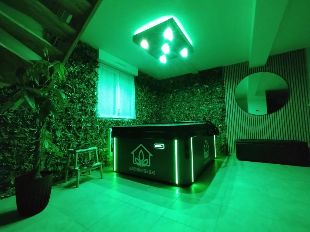 Le Royaume des Sens, Villa Sainte-Opportune du Bosc