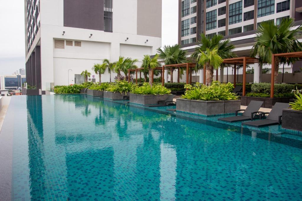 Courtyard Melaka Hotel (Malacca) - Deals, Photos & Reviews