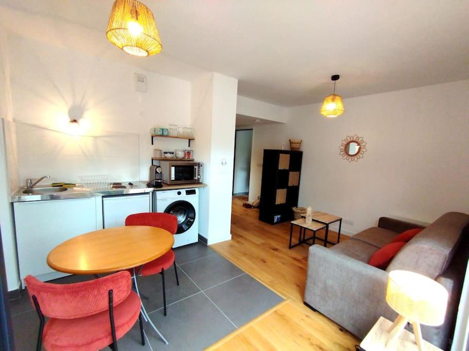 Studio meublé centre ville Aix les Bains, Appartement Aix-les-Bains