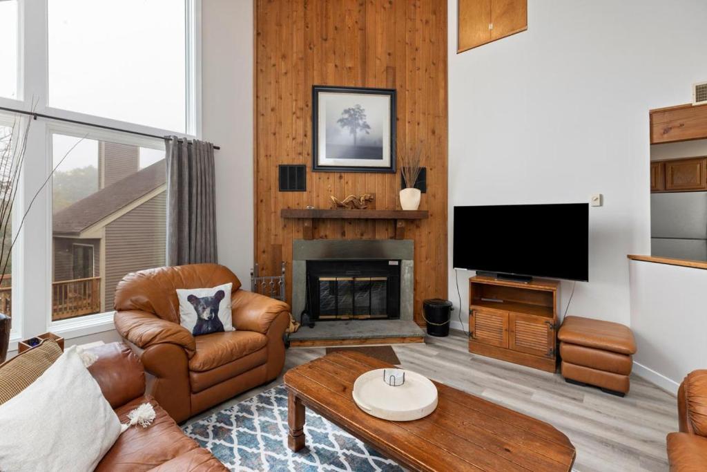 Fairway Woods 36 with Wintergreen Advantage, VA from $55pp