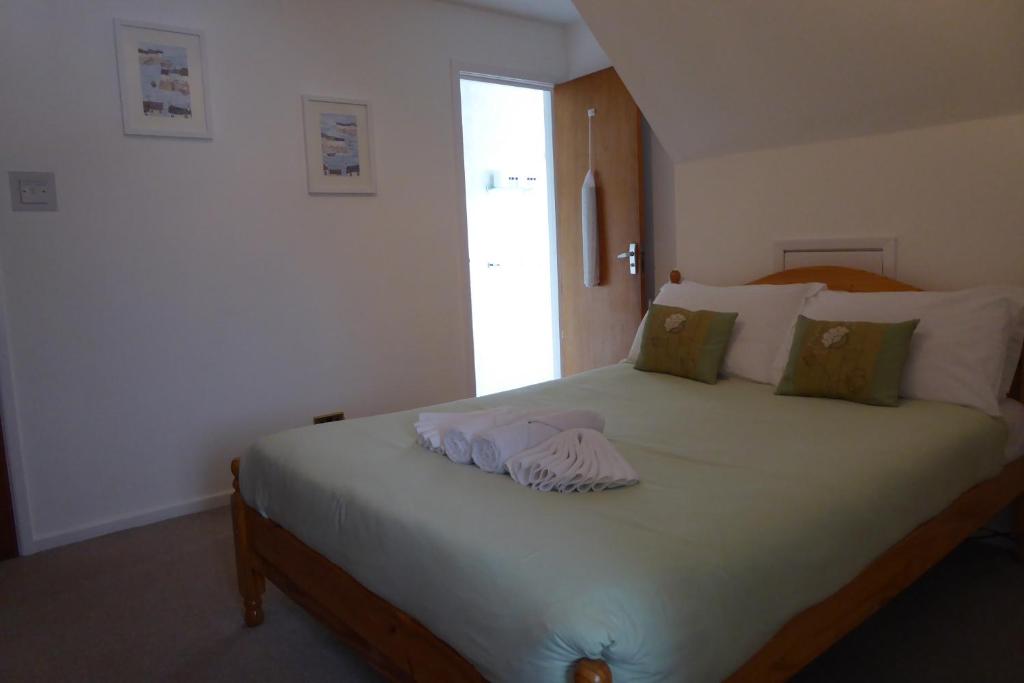 Capri Guest House | Devon Guide
