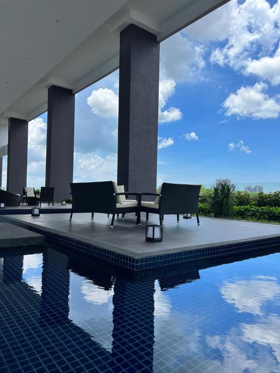 Courtyard Melaka Hotel (Malacca) - Deals, Photos & Reviews